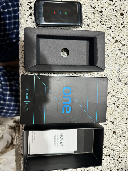 Novey Z1 One CDMA/GSM