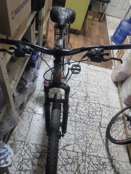 buzilgan velosiped sotiladi