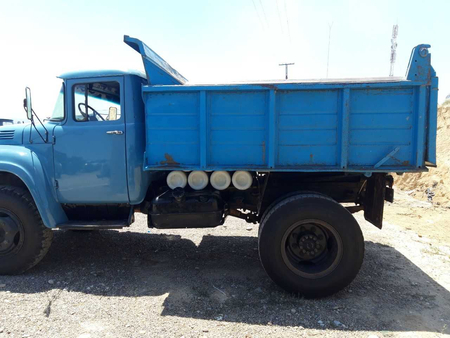 Zil 4502 sotiladi