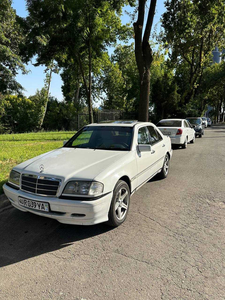 Mercedes-Benz W202 AT