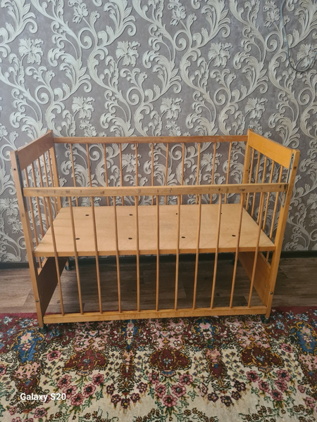 Продаётся детская кроватка.