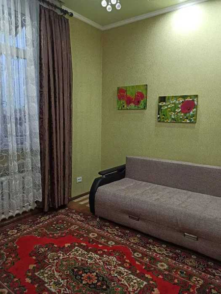 Сдается квартира  По улице Шота Руставели вдоль дороги 2/4/4\50м2