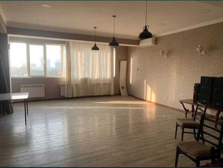 (К128526) Yakkasaroy tumanida 3-xonali kvartira sotiladi