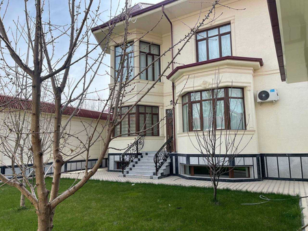Продаю дом 8 соток в Кибрае новый ремонт 600м2/3 уровня/6 комнат/4 с/у
