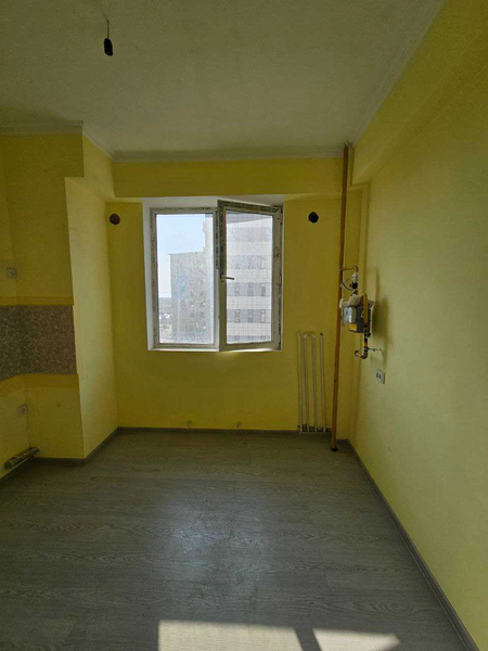 3 xonali 80m² 7-qavat uy sotiladi