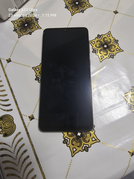Samsung Galaxy 33 a 52a sotiladi sroncha