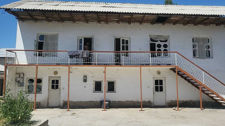 YuqoriChirchiq (Yangi Toshkent tumani) 11.5so'tix  1-linya Uy Sotiladi