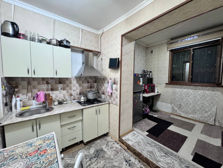 Юнусабод 4.кв 2/1/4 Срочно квартира Сотилади