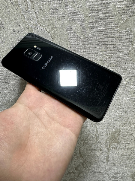Продаю телефон Samsung galaxy s 9 euro Вариант в идеальном состоянии!