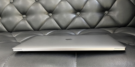 Apple MacBook Pro 2017 года 15- inch i7 16-256GB в хорошем состоянии