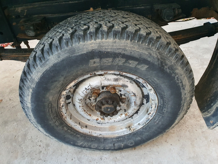UAZ yuk mashina.