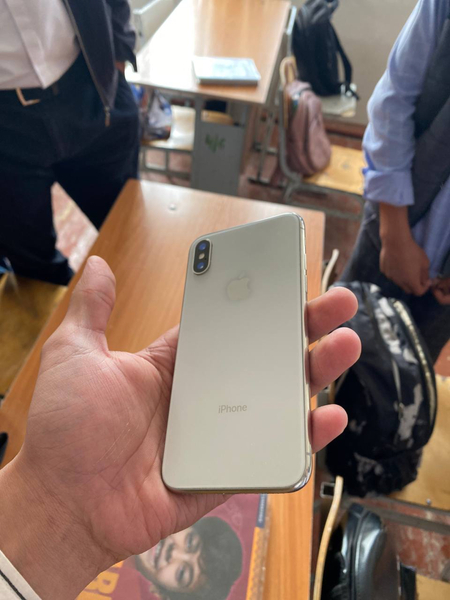 Iphone X sotiladi.