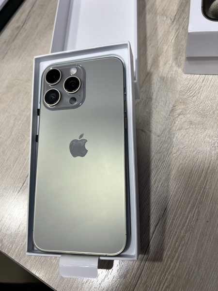 iPhone 16 pro max dubai