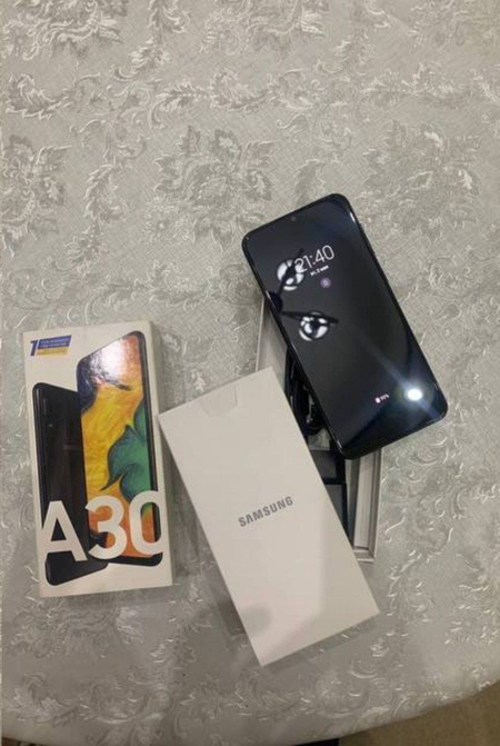 Samsung A30     .