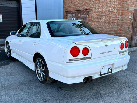 Nissan skyline 2001