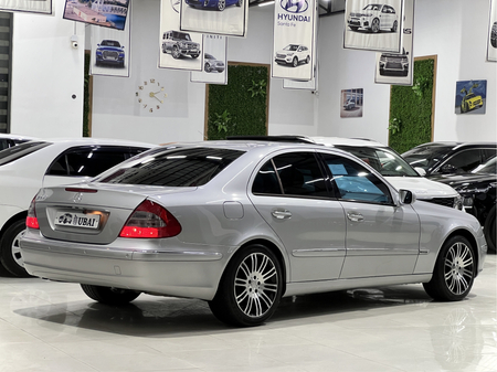 Mercedes benz W211 e240