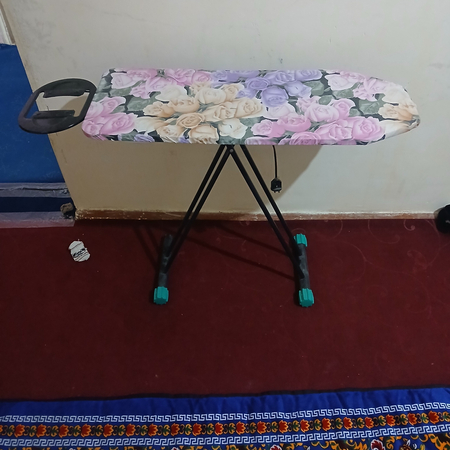 Dazmol stoli sotiladi narxi 100 ming