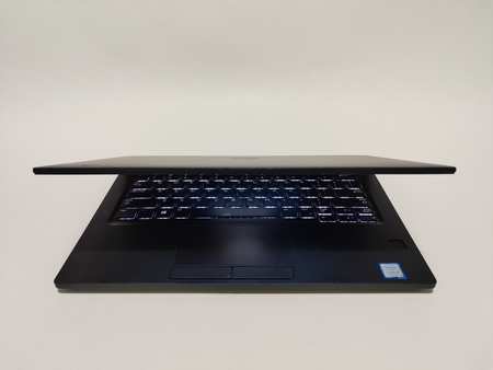 Продаётся шустрый ноутбук DELL Latitude 7390 16 GB ноутбук сотилади.