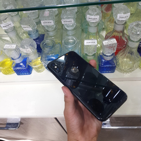 iPhone X 64GB sotiladi
