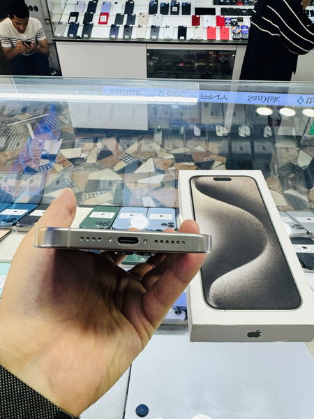 iPhone 15 Pro Max 256 gb natural