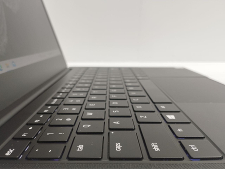 RAZER I7 - 10 16/512 SSD