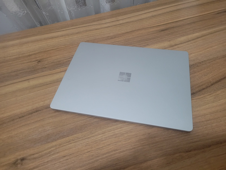 Microsoft Surface Laptop Go