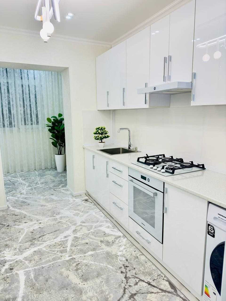 Новза  .2/3/4.  кирпич  77 серия   ( мебель + техника )  65 m²