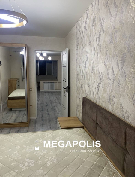 2в3 Комнатная с балконом 2/4 Кирпич Хамза метро Чиланзар 1