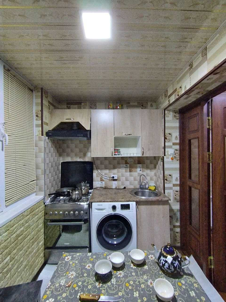 Vokzal hududida 2 xona 3 xona qilib tayyorlangan kvartira sotiladi!