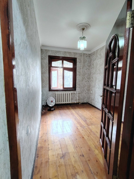 Срочно Кадишева бозори яқинида 3/1/4 уй сотилади (170909)