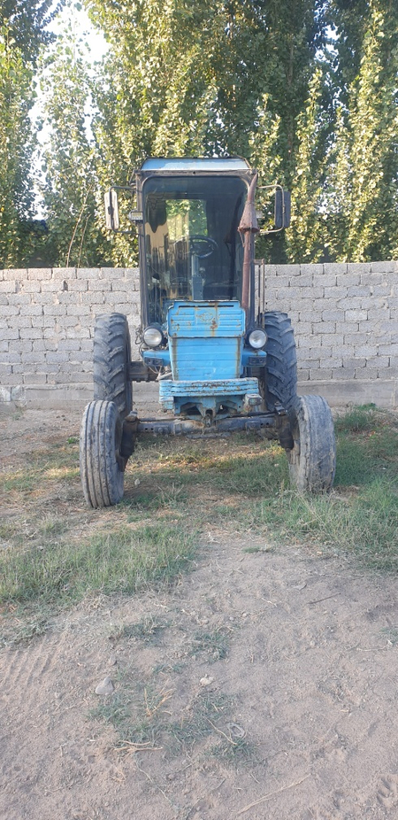 Traktor sotiladi 2007-yil