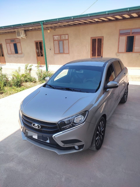 Lada Xray avtomat