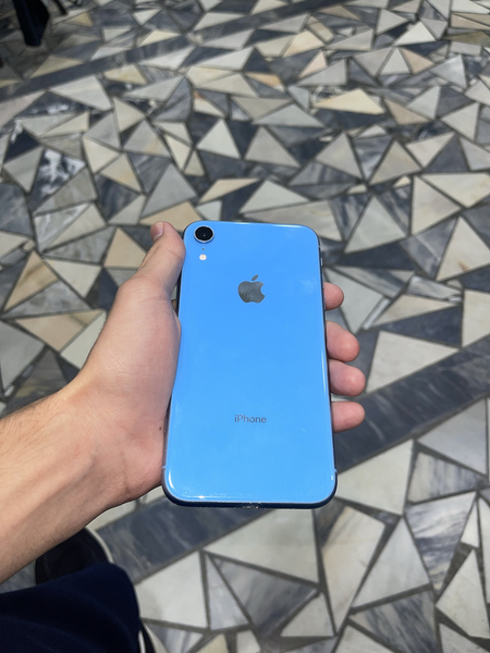Iphone XR holati ideal SROCHNA SOTILADI
