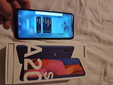 Продается Samsung galaxy a20s (3/32)