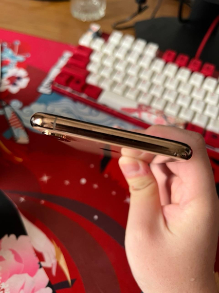 Продаю iphone xs max gold 512gb