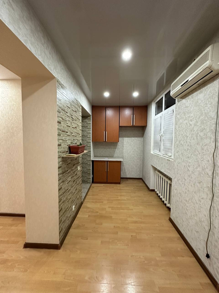 Юнусабад 8 квартал 3/2/4 (72²) продаётся кирпичный дом