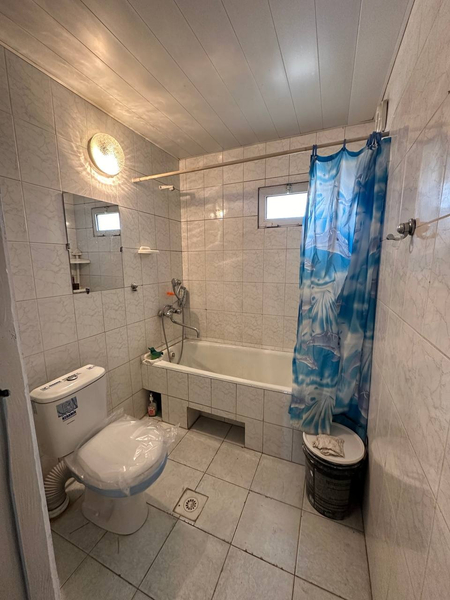 Продаётся 4 комнатная сергели 5 кв