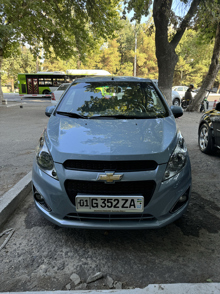 Продам chevrolet spark 2014 года