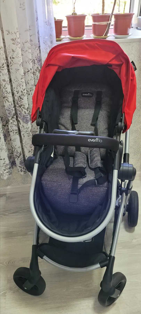 Детская коляска Evenflo