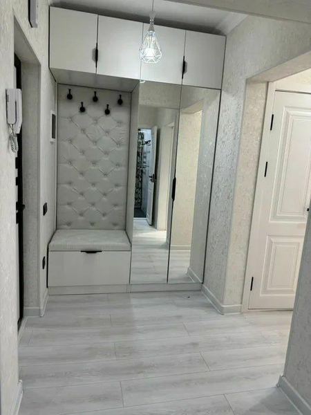 Ойбек 3комнатная квартира продаётся