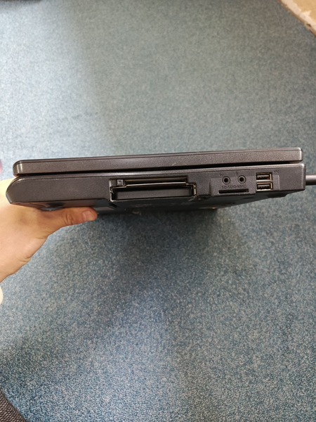 Ноутбук Dell Vostro 1000