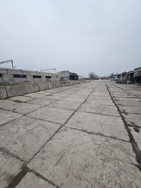 Продаётся база с  железнодорожной веткой в махалле Дурмень.