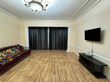 Продам 2х комнатную квартиру возле метро сергели 1