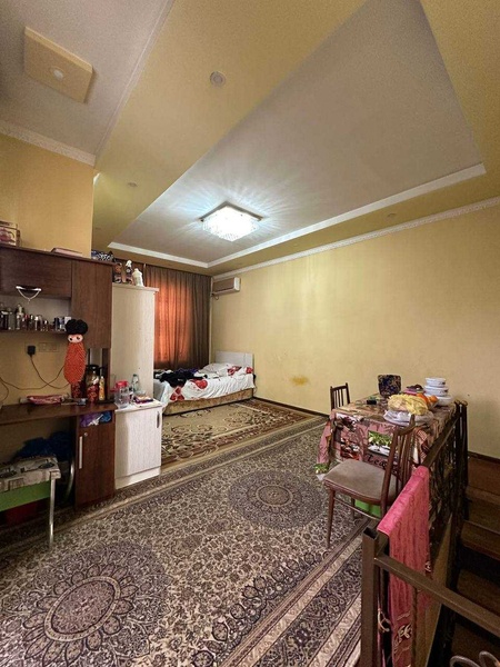 №  1018  дом в общем дворе
