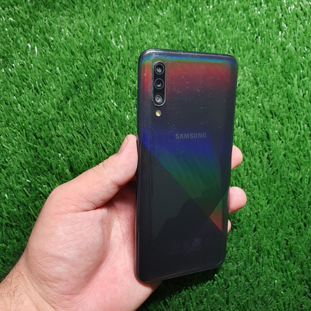 Samsung A30s sotiladi