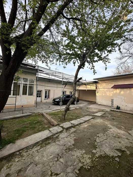 Срочно продается дом в махалле Сагбон возле мечети