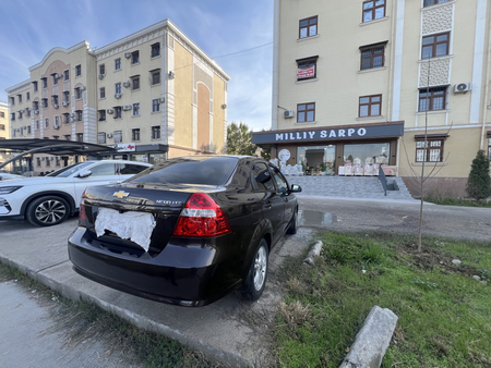 Chevrolet nexia 3 sotiladi  avtomat