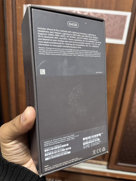 Karobka Iphone 8 plus 64gb