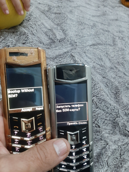 Vertu signature telefon