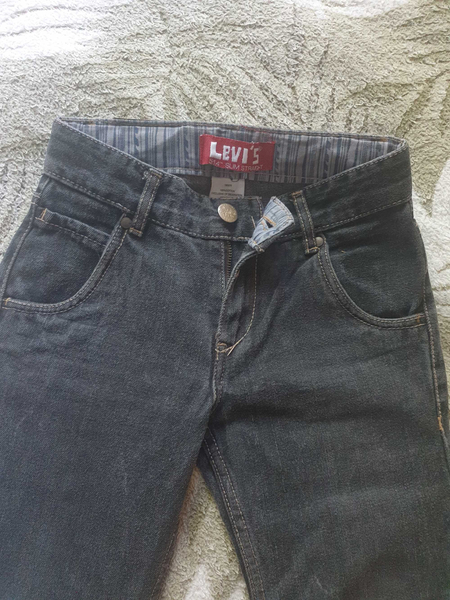 Джинсы levi's , place  и  летние брюки на 8 лет